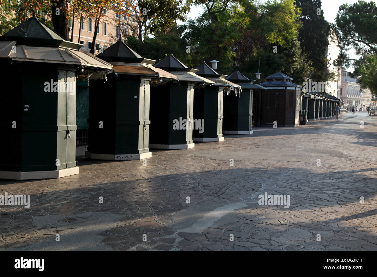 Closed souvenir hi-res stock photography and images - Alamy