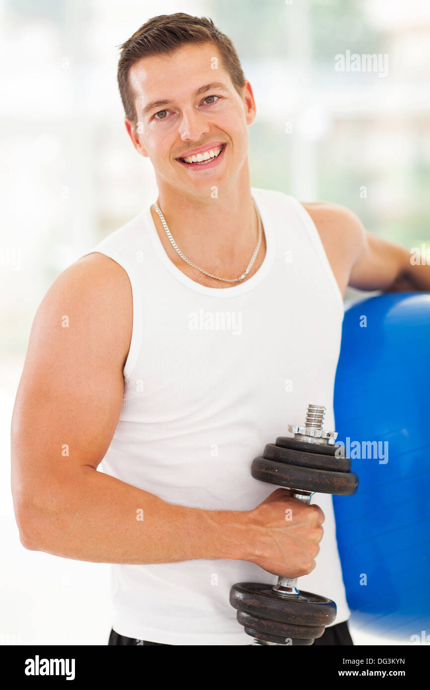 Handsome bodybuilder hi-res stock photography and images - Alamy