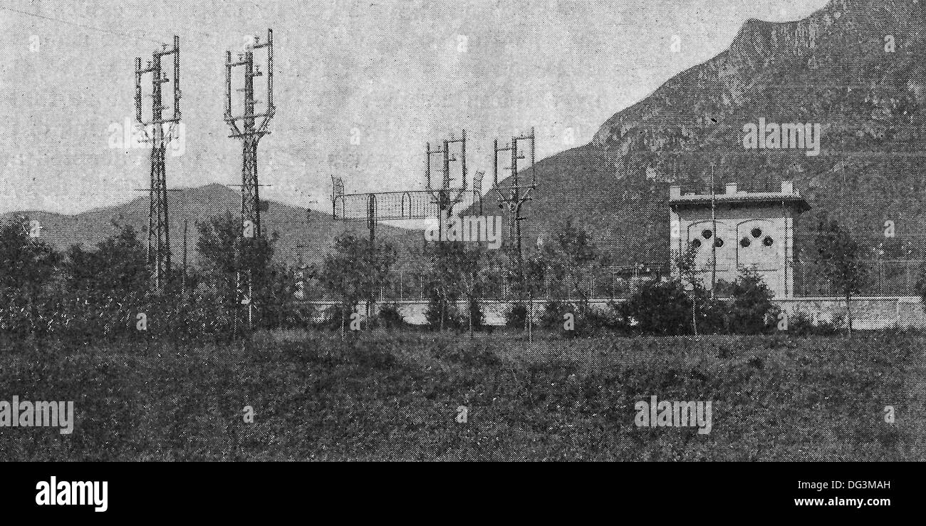 Power line transmission house Black and White Stock Photos & Images - Alamy