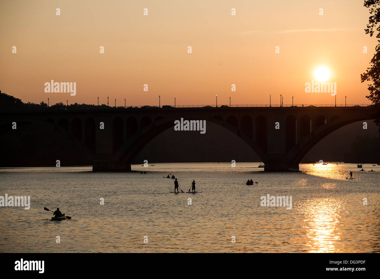 Potomac river sunset washington dc hi-res stock photography and images ...