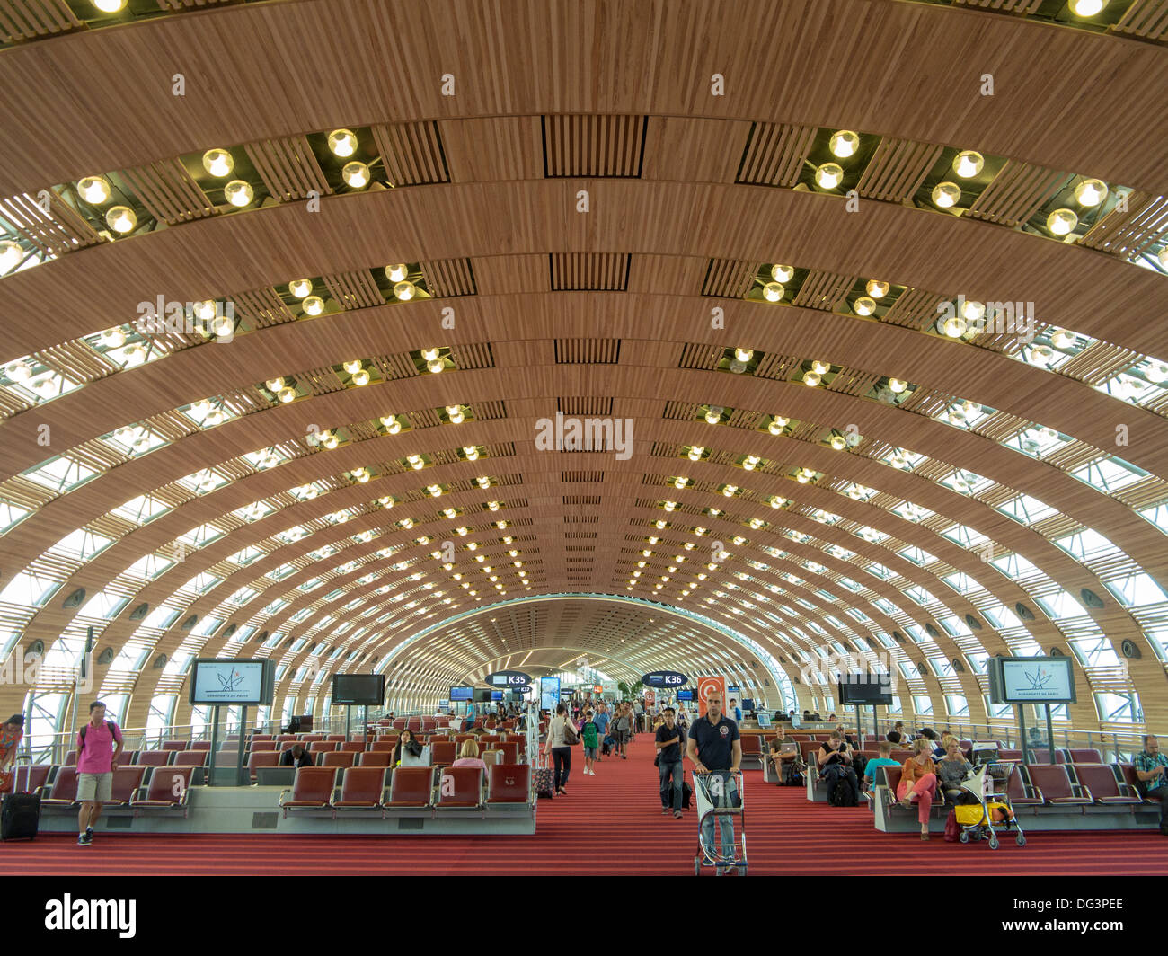 Aeroport roissy paris charles de gaulle hi-res stock photography and ...