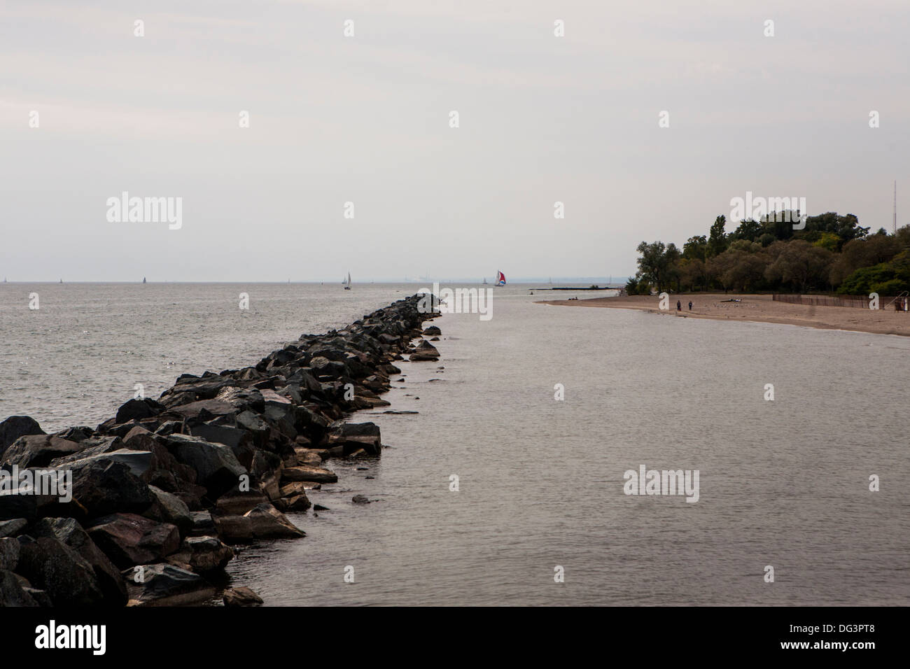 Centre island beach hi-res stock photography and images - Alamy