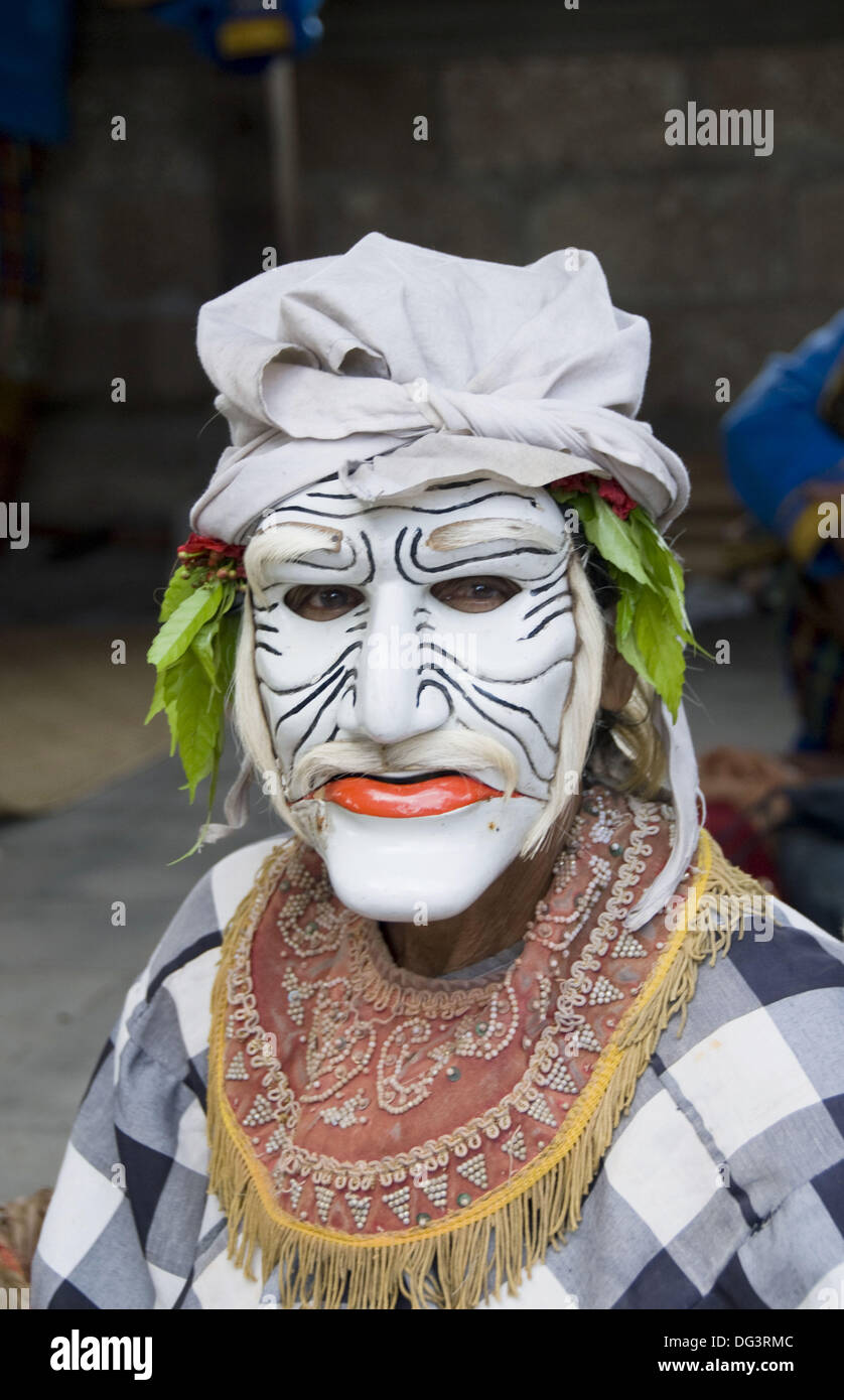 Barong mask dance hi-res stock photography and images - Alamy