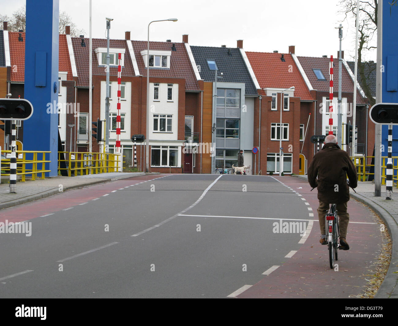 Single leaf bascule bridge hi-res stock photography and images - Alamy