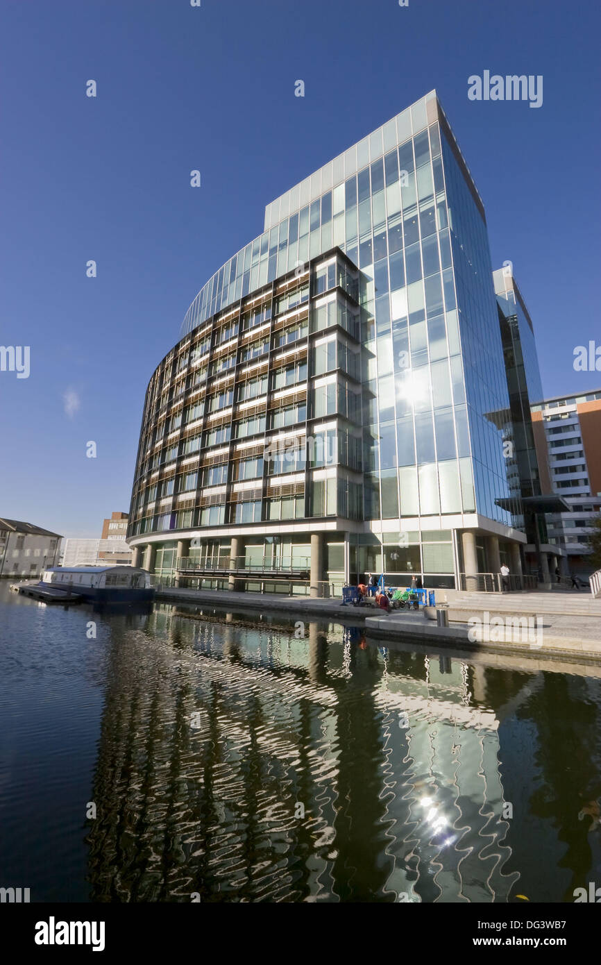 London paddington basin hi-res stock photography and images - Alamy