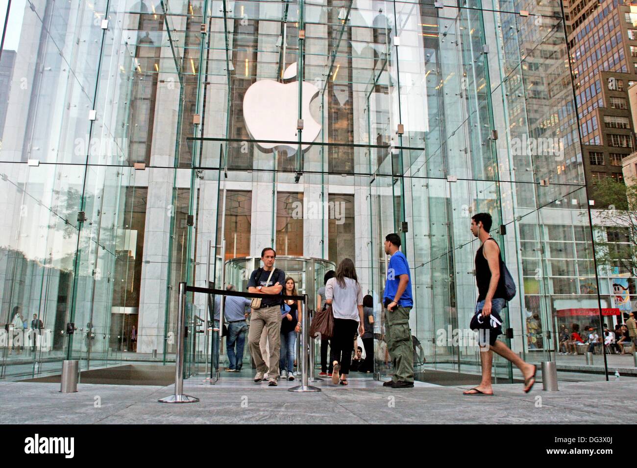 New apple hq hi-res stock photography and images - Alamy