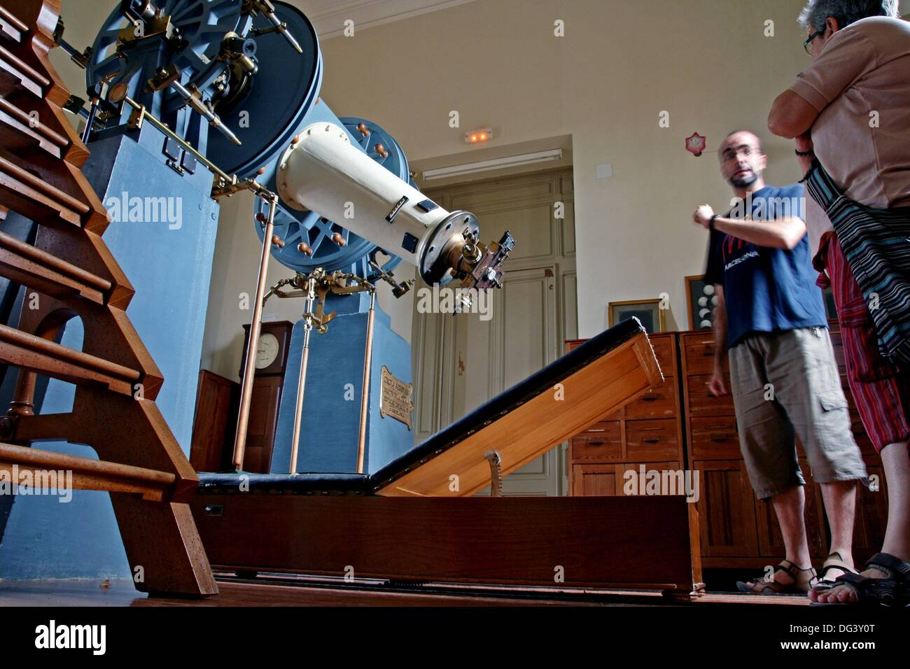 Fabra observatory telescope hi-res stock photography and images - Alamy