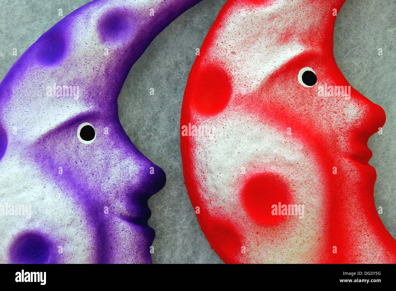 Paper moon still hi-res stock photography and images - Alamy