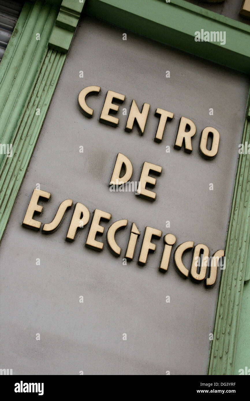 Spanish sign pharmacy hi-res stock photography and images - Alamy