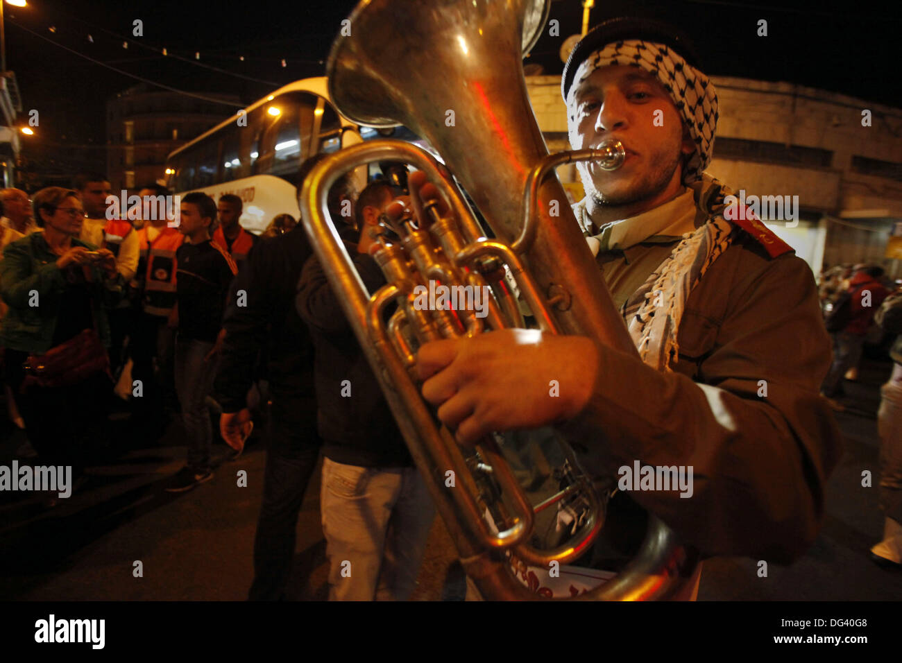 Scouts play musical instruments hi-res stock photography and images - Alamy