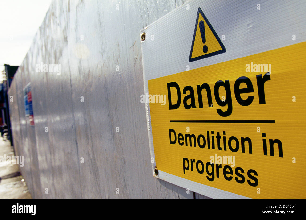 Warning demolition in progress sign hi-res stock photography and images ...