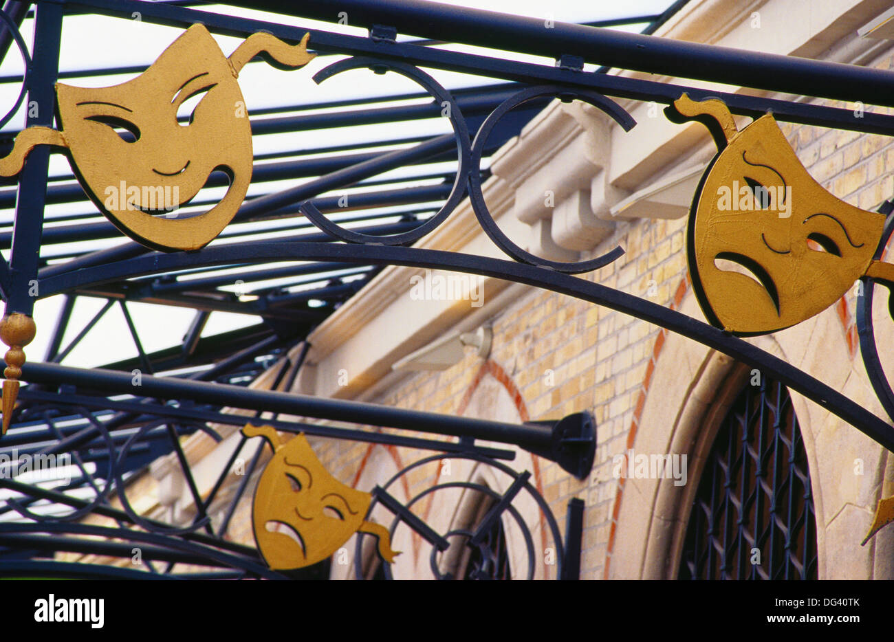 Theatre masks comedy tragedy hi-res stock photography and images - Alamy