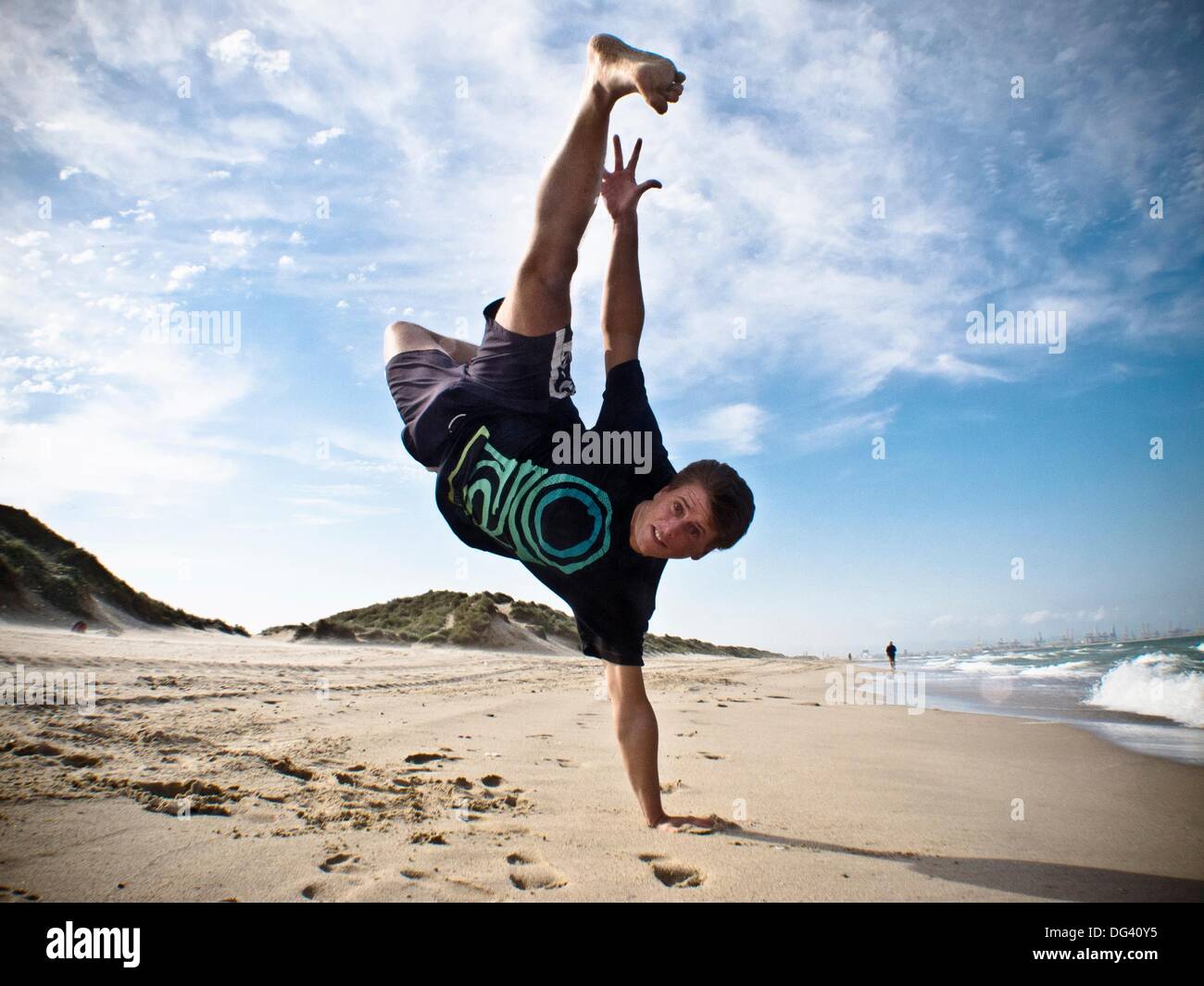 Breakdance in the beach Stock Photo - Alamy