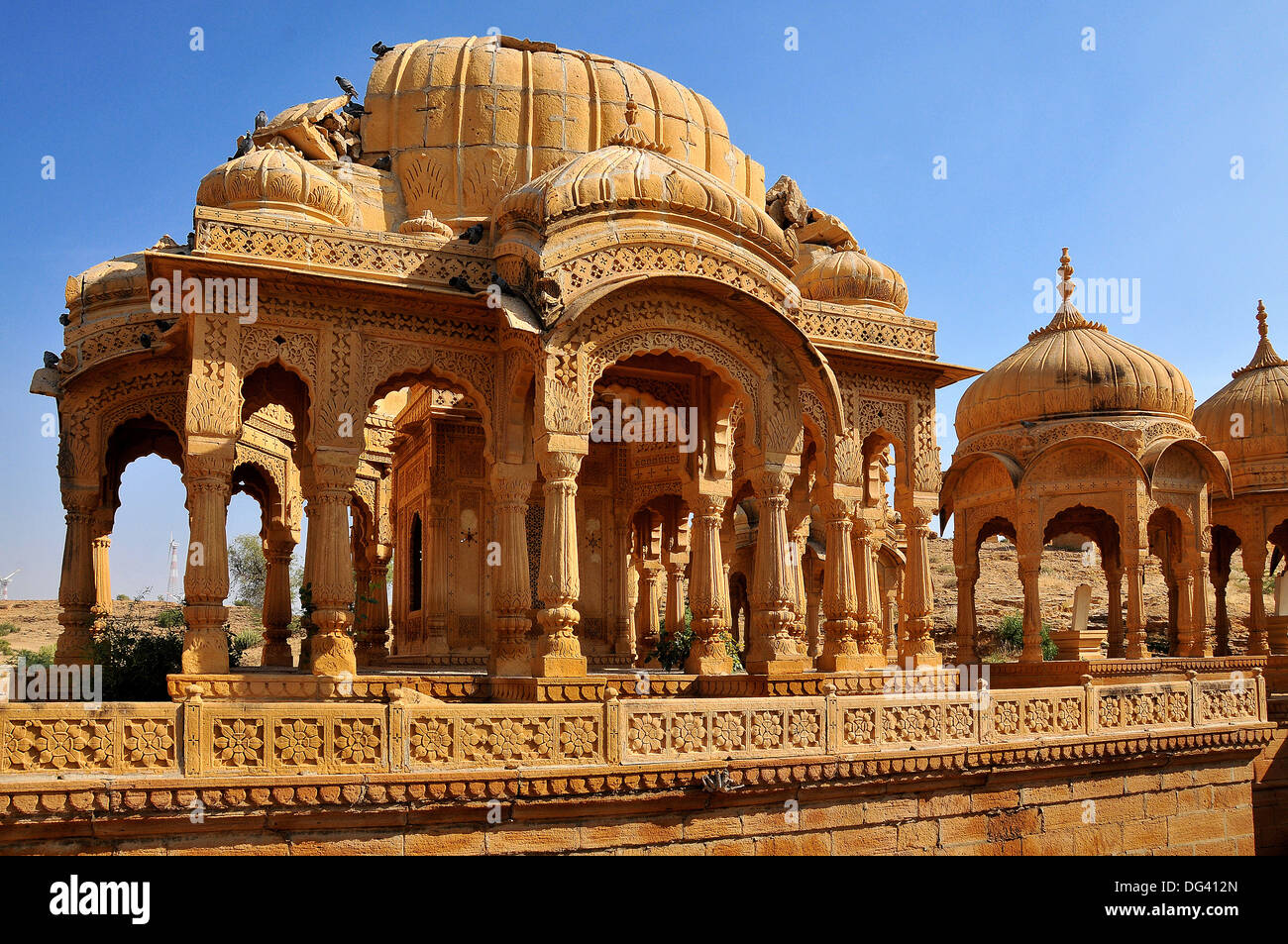 Bada Bagh (Barabagh), royal cenotaphs (chhatris) of Maharajas of ...