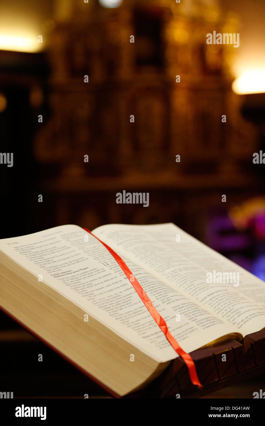 Catholic bible hi-res stock photography and images - Alamy