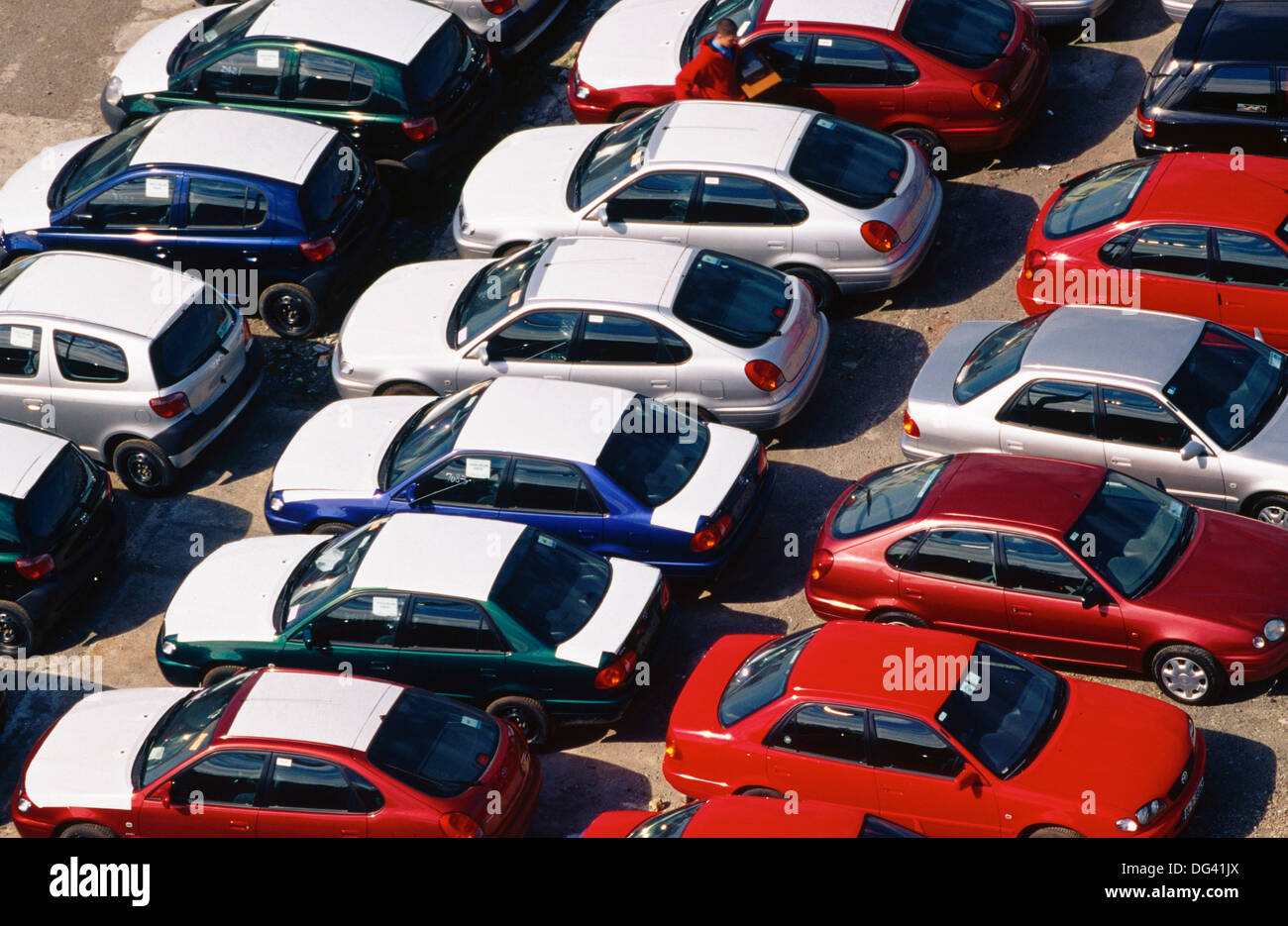 Car sale yard Stock Photo - Alamy