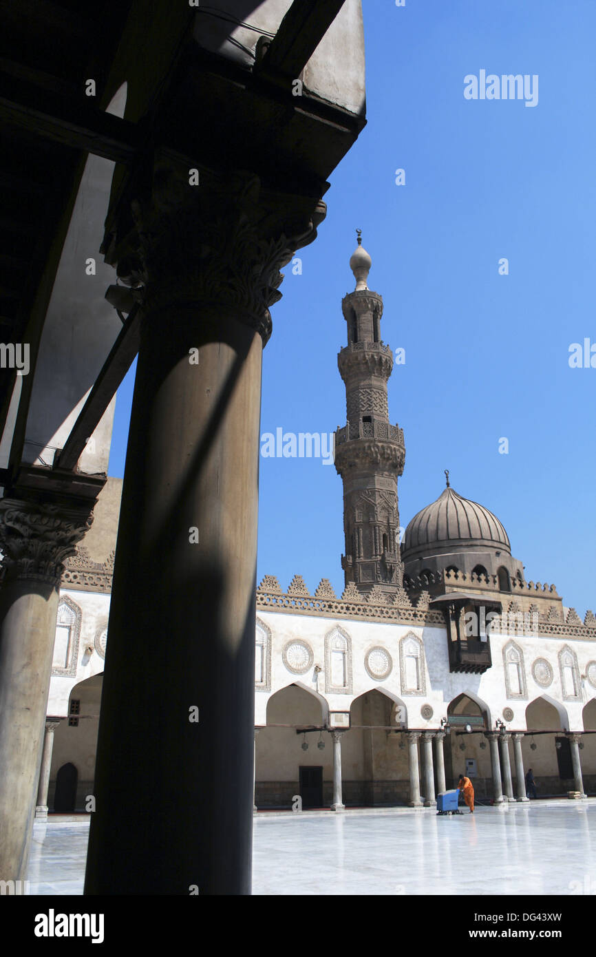 Al azhar mosque university in cairo hi-res stock photography and images ...