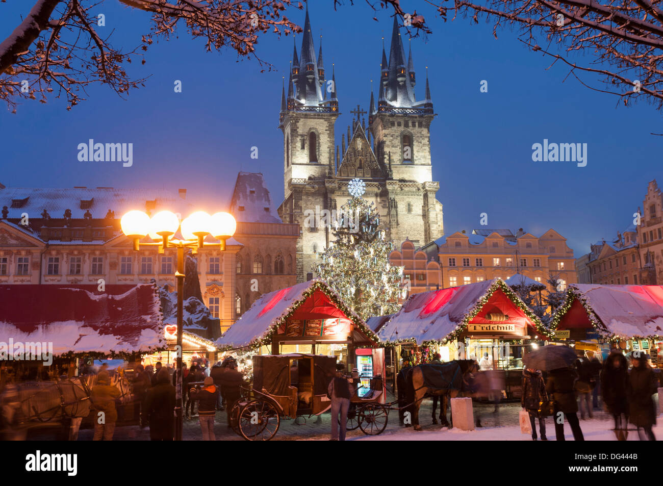 Christmas markets prague hi-res stock photography and images - Alamy
