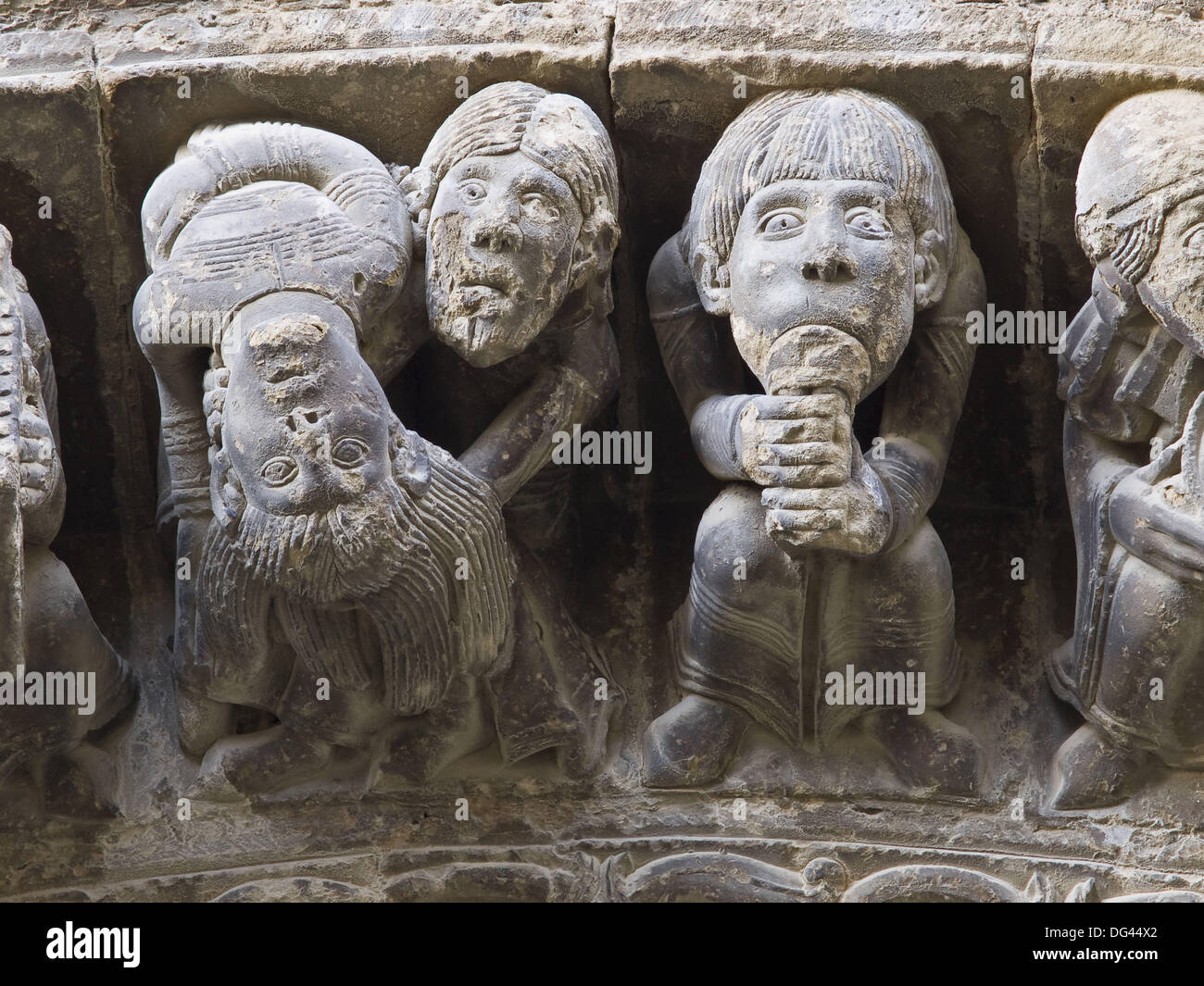 Romanesque carved gate hi-res stock photography and images - Alamy