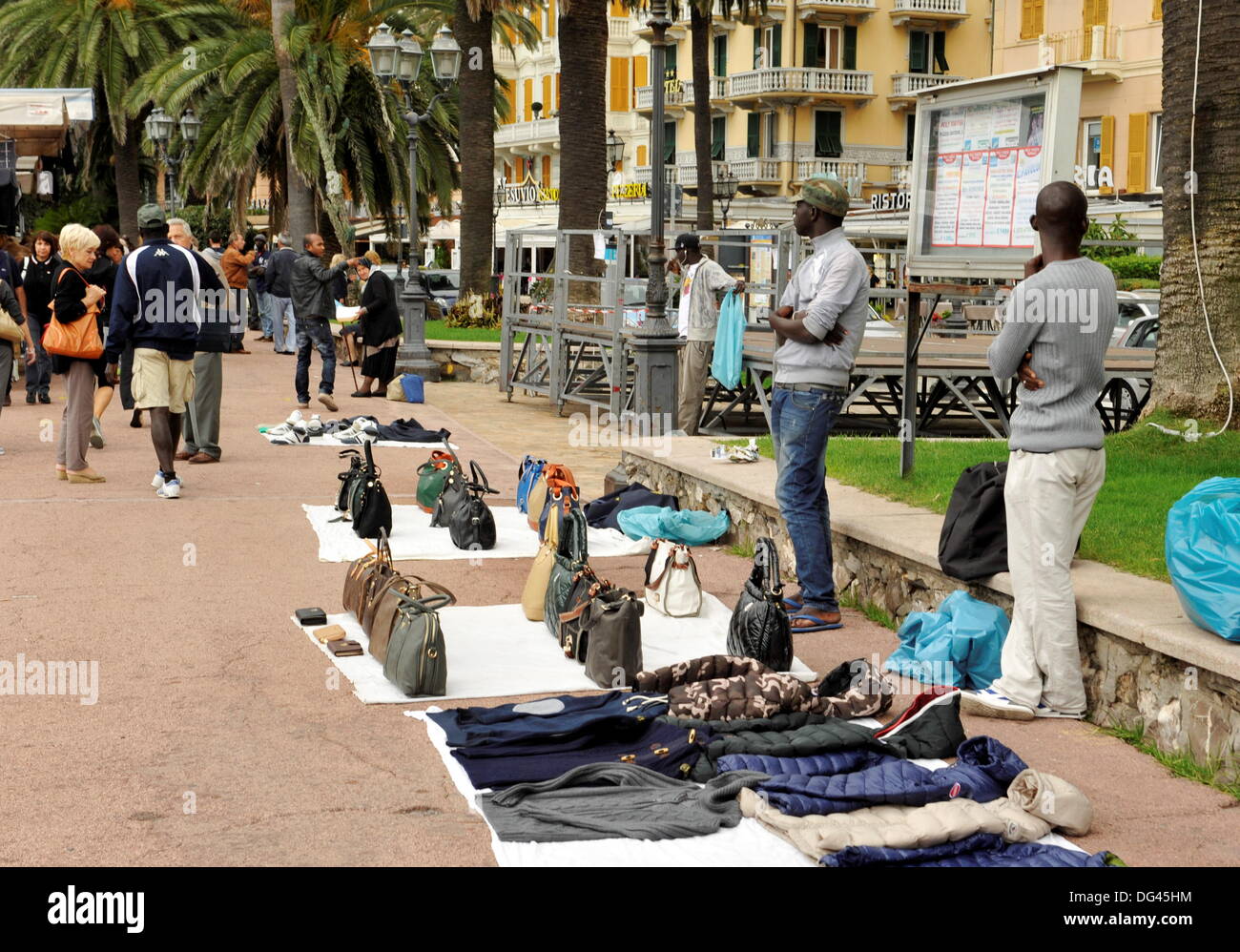 African street hawker hi-res stock photography and images - Alamy