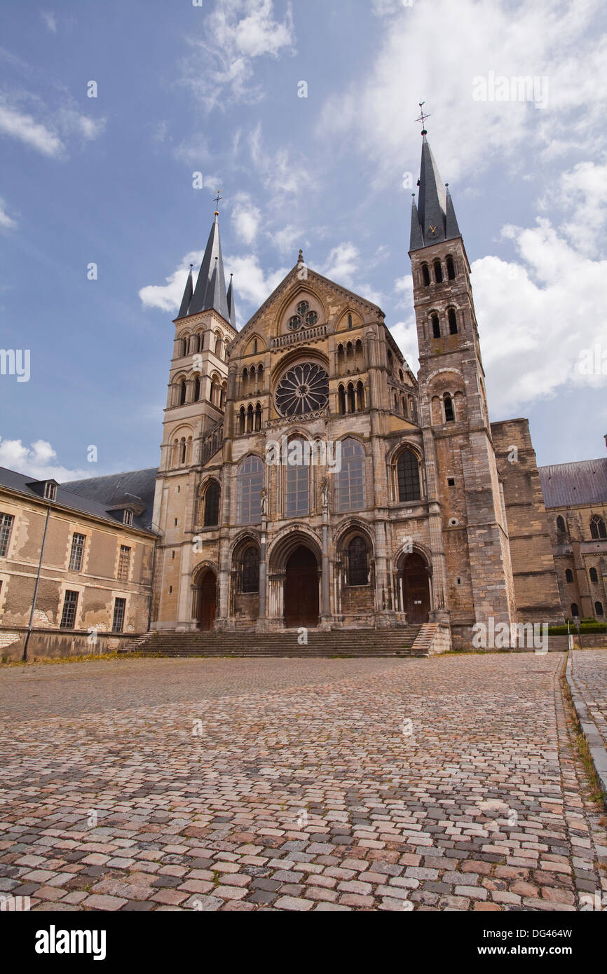 Basilique Saint Remi in the city of Reims, Champagne Ardenne, France ...