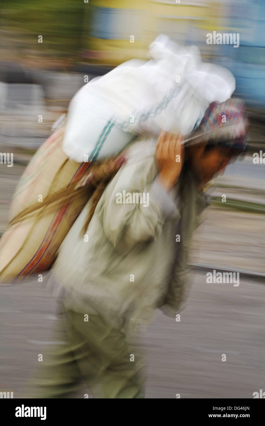 Station porter hi-res stock photography and images - Alamy