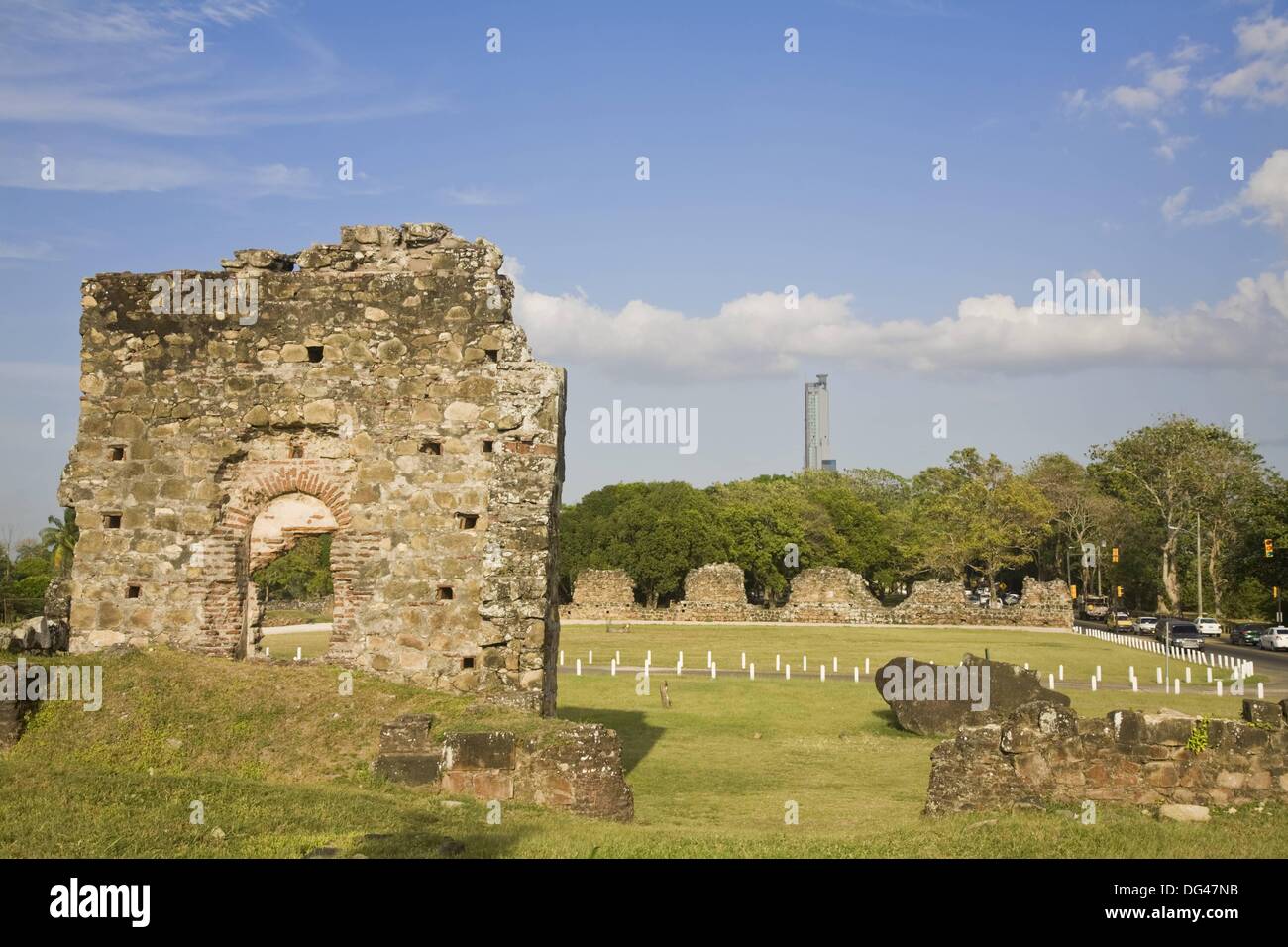 Ruins panama la vieja panama hi-res stock photography and images - Alamy