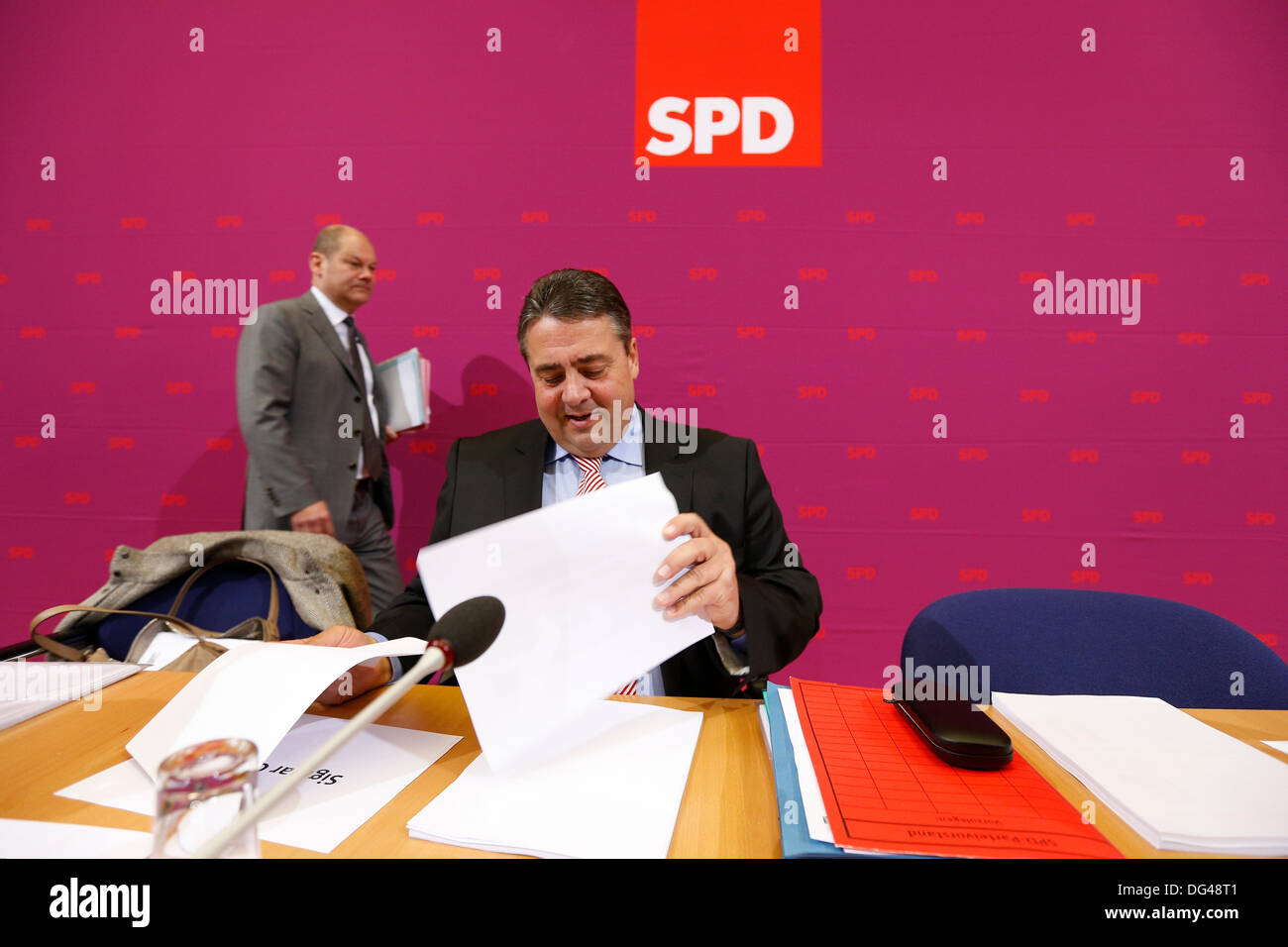 Berlin, Germany. 14th October, 2013. Meeting of the SPD party executive ...