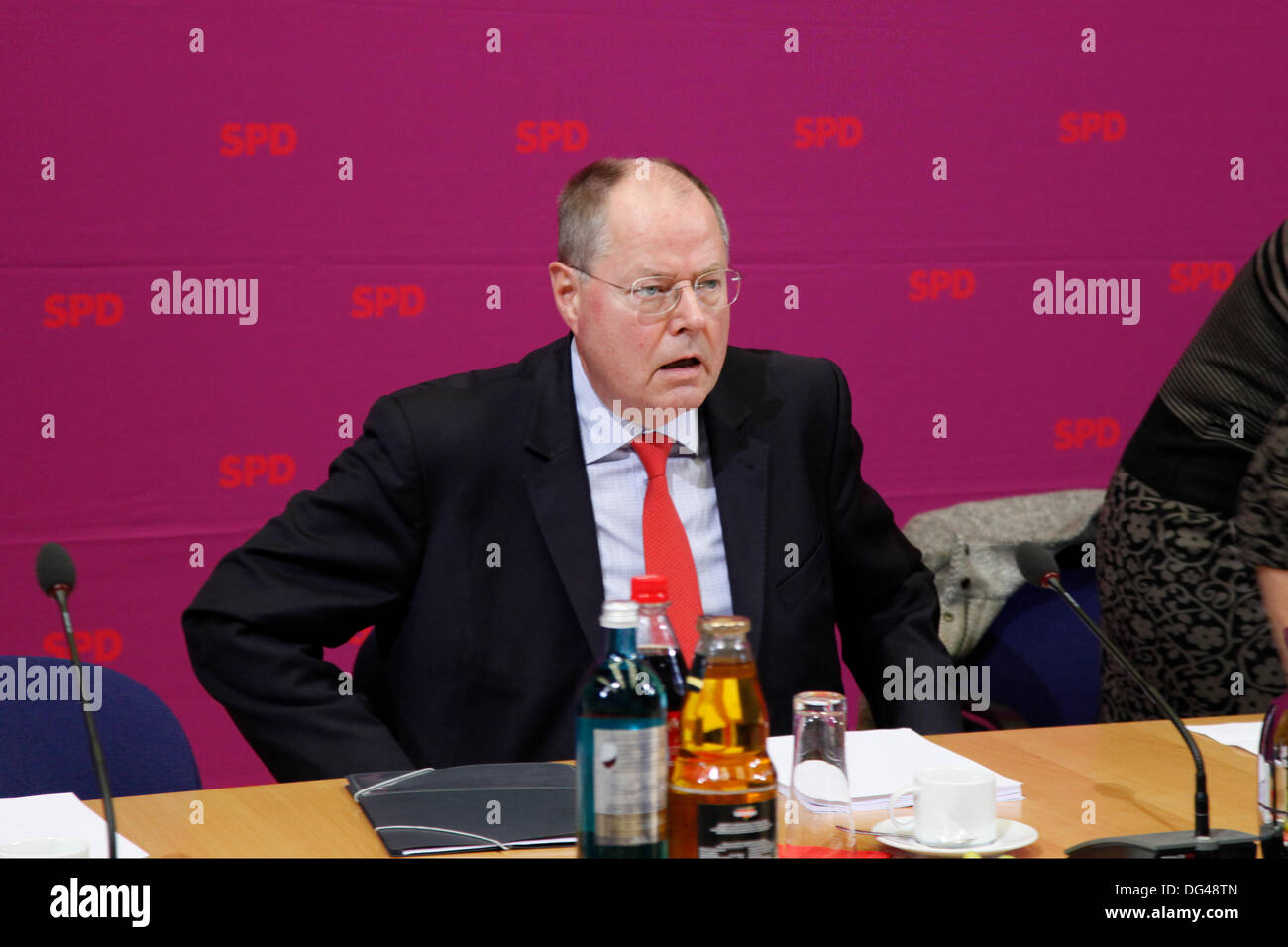 Berlin, Germany. 14th October, 2013. Meeting of the SPD party executive ...