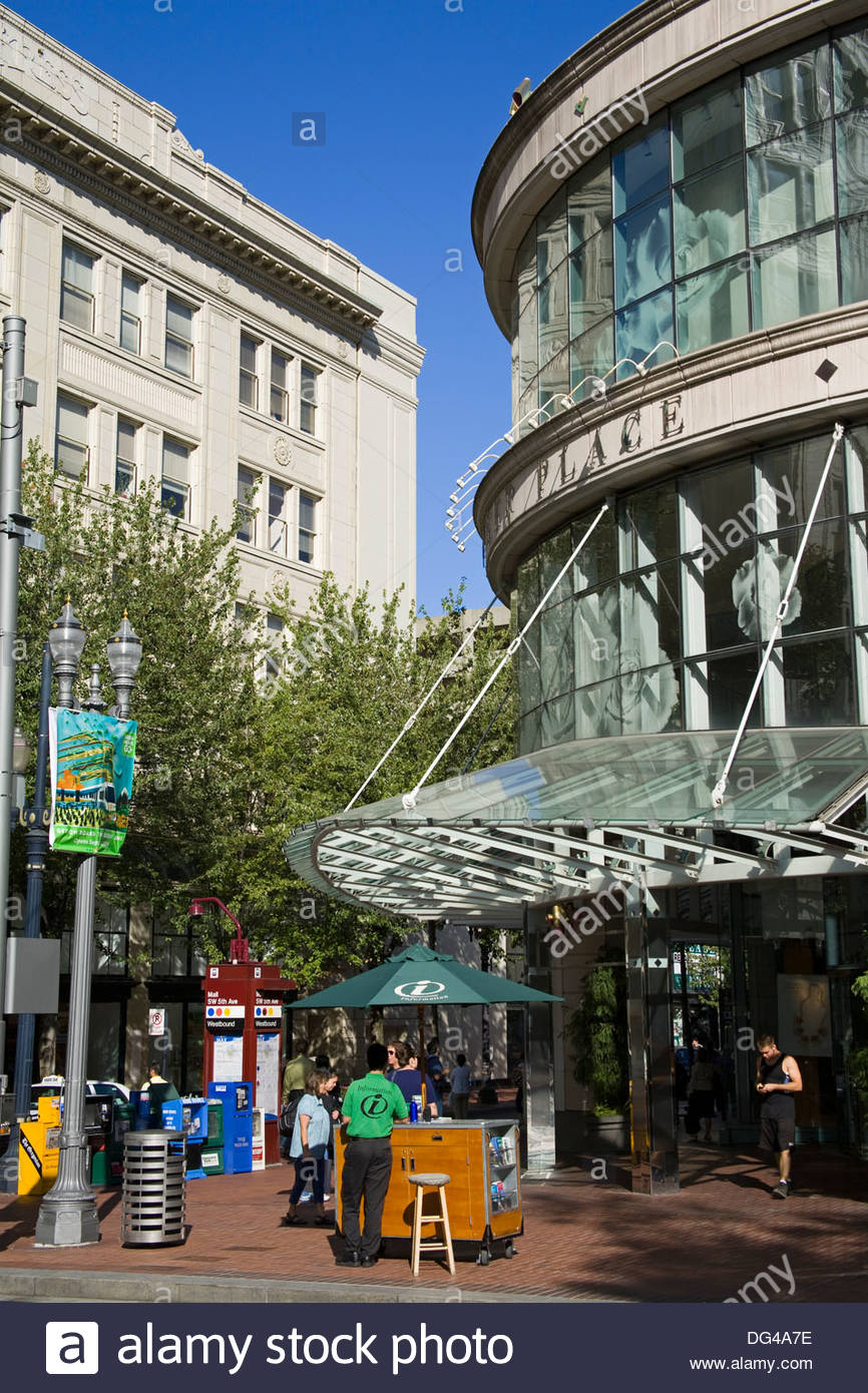 Pioneer Place Portland Stock Photos & Pioneer Place Portland Stock ...