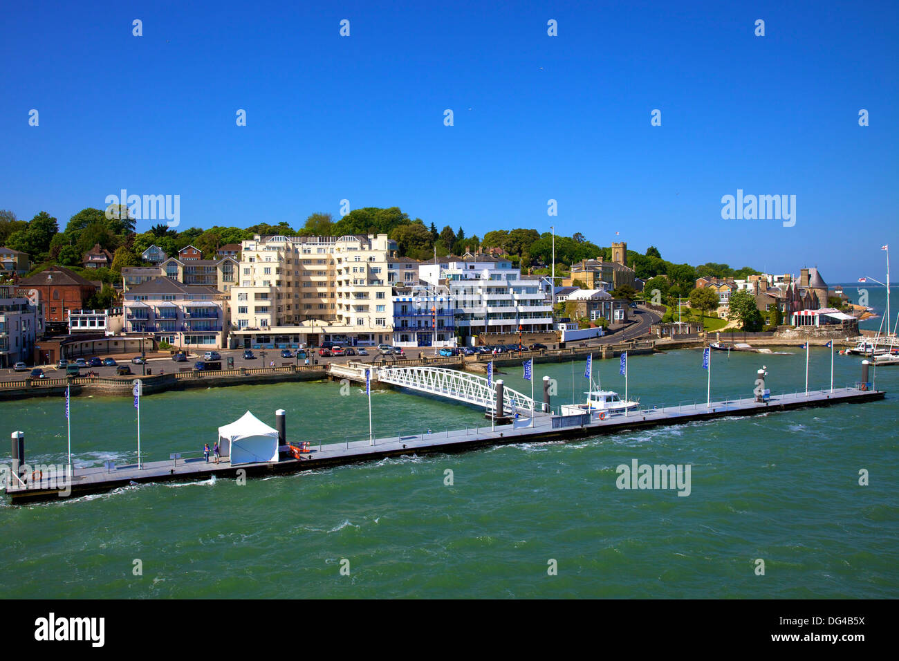 Cowes hi-res stock photography and images - Alamy