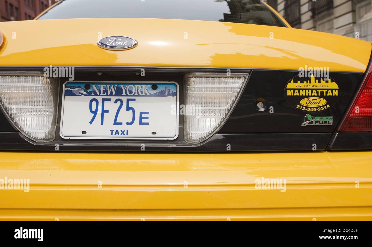New york taxi license plate hi-res stock photography and images - Alamy