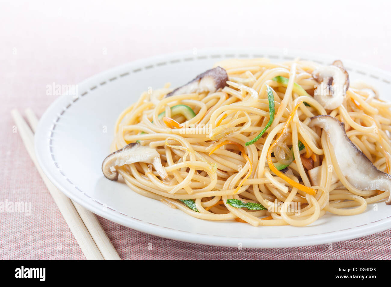Shiitake noodles hi-res stock photography and images - Alamy