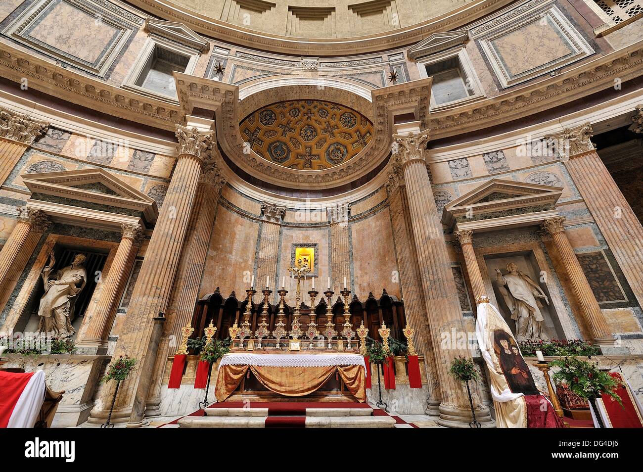 The Interior The Parthenon Stock Photos & The Interior The Parthenon ...