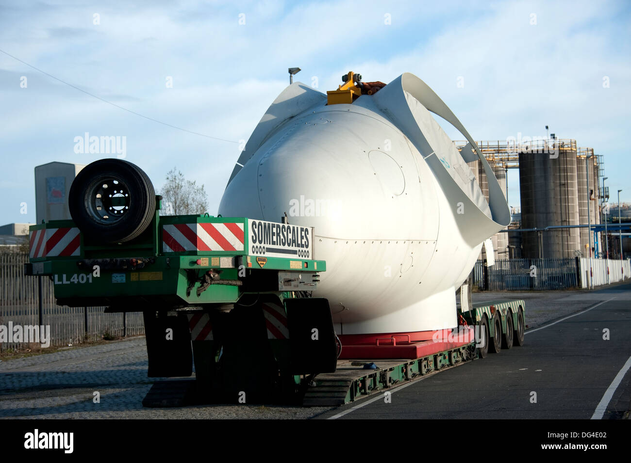 Offshore Wind Turbine hub housing on lorry dockside Stock Photo - Alamy