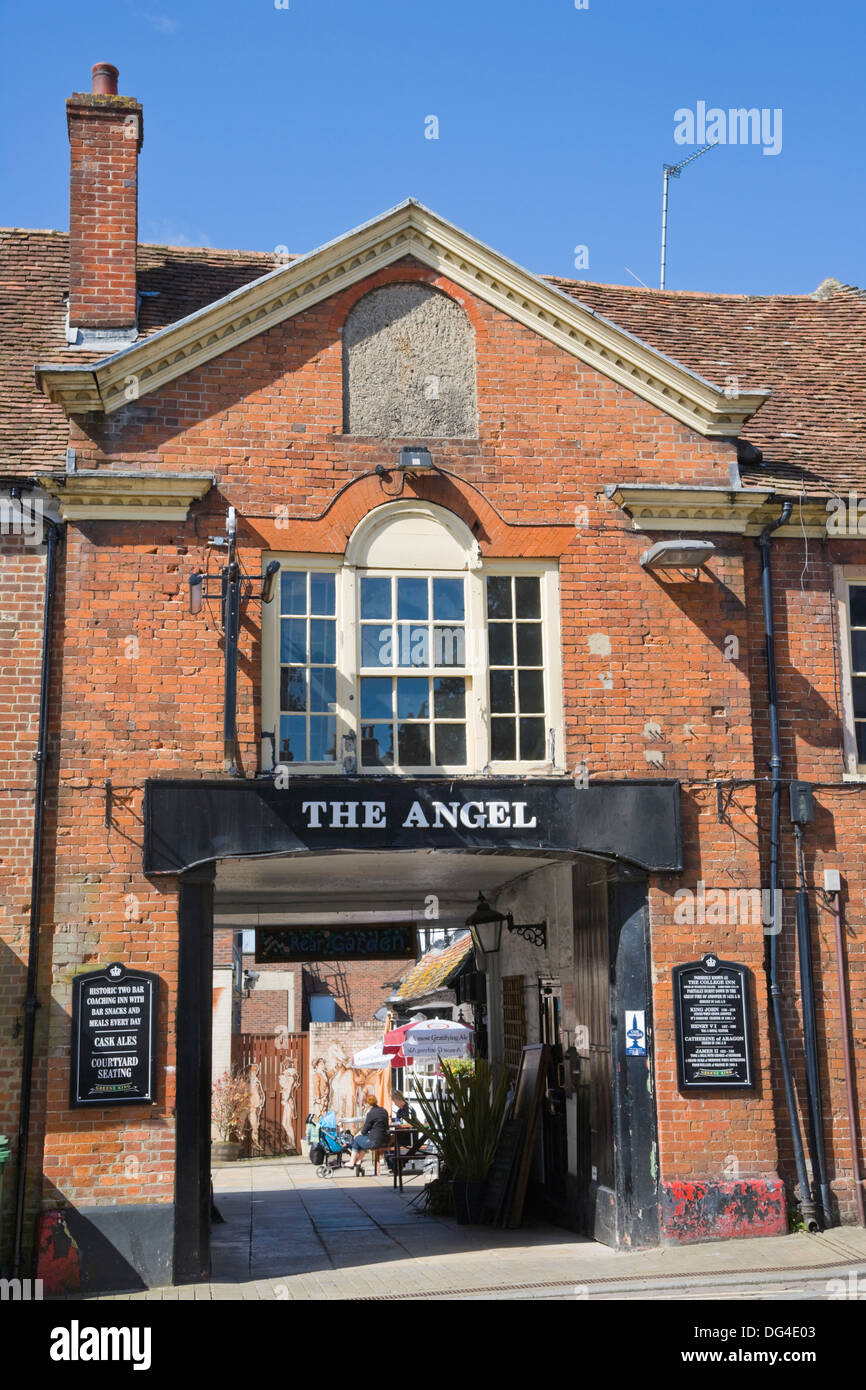 Andover street hi-res stock photography and images - Alamy