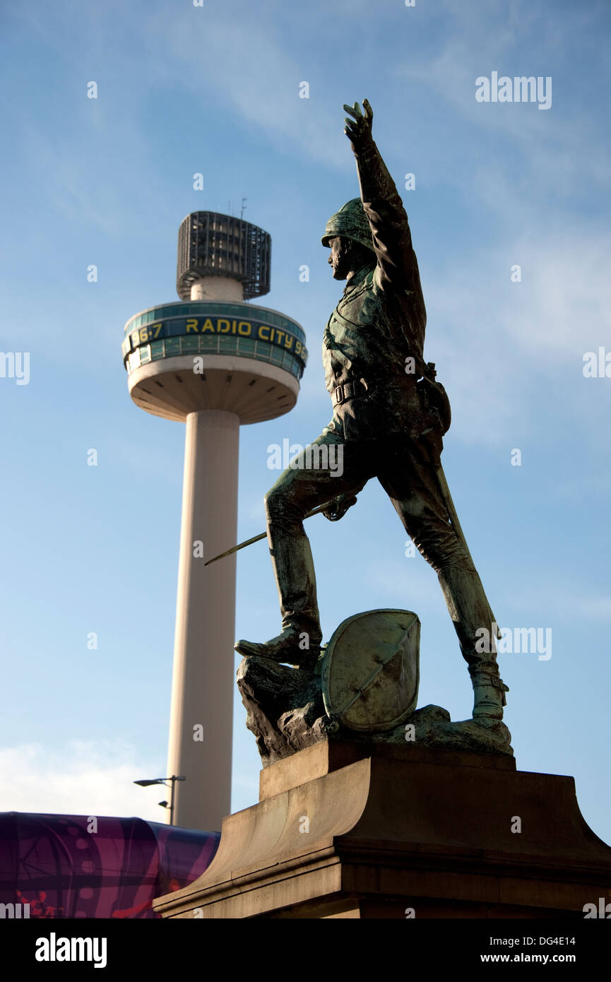 Statue and Viewing tower Liverpool Merseyside UK Stock Photo - Alamy