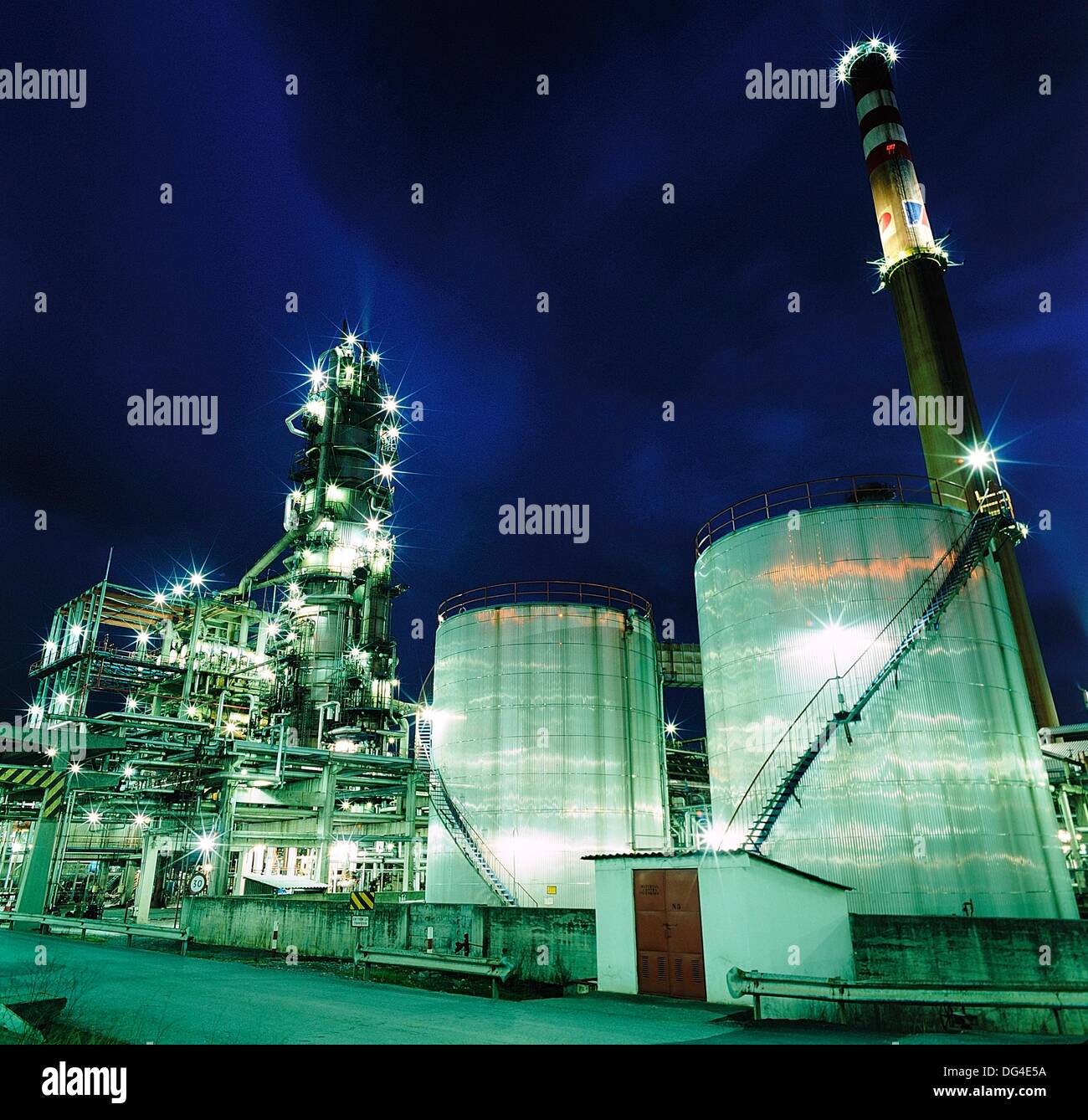 Gas sphere hi-res stock photography and images - Alamy