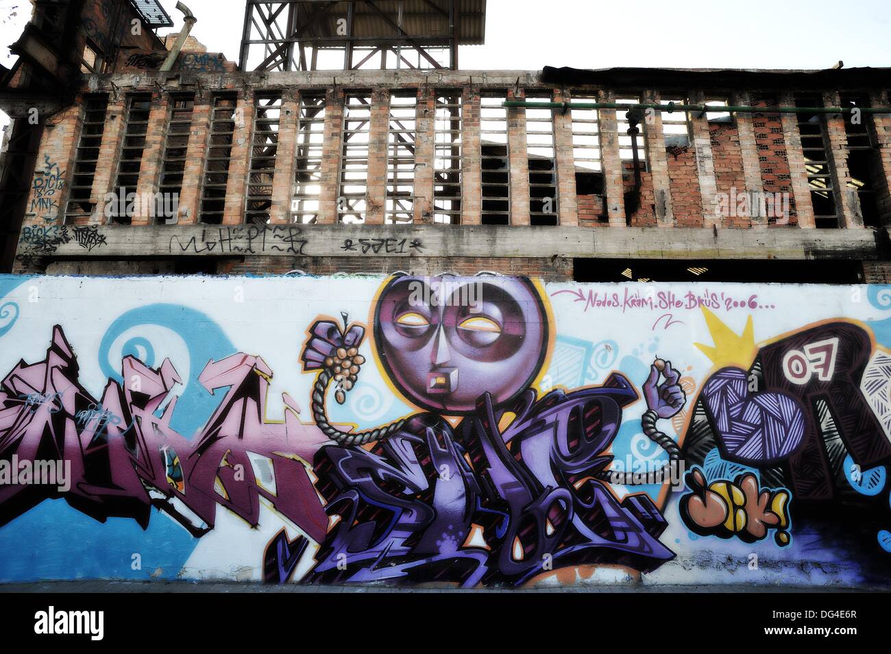 Exterior factory architecture hi-res stock photography and images - Alamy