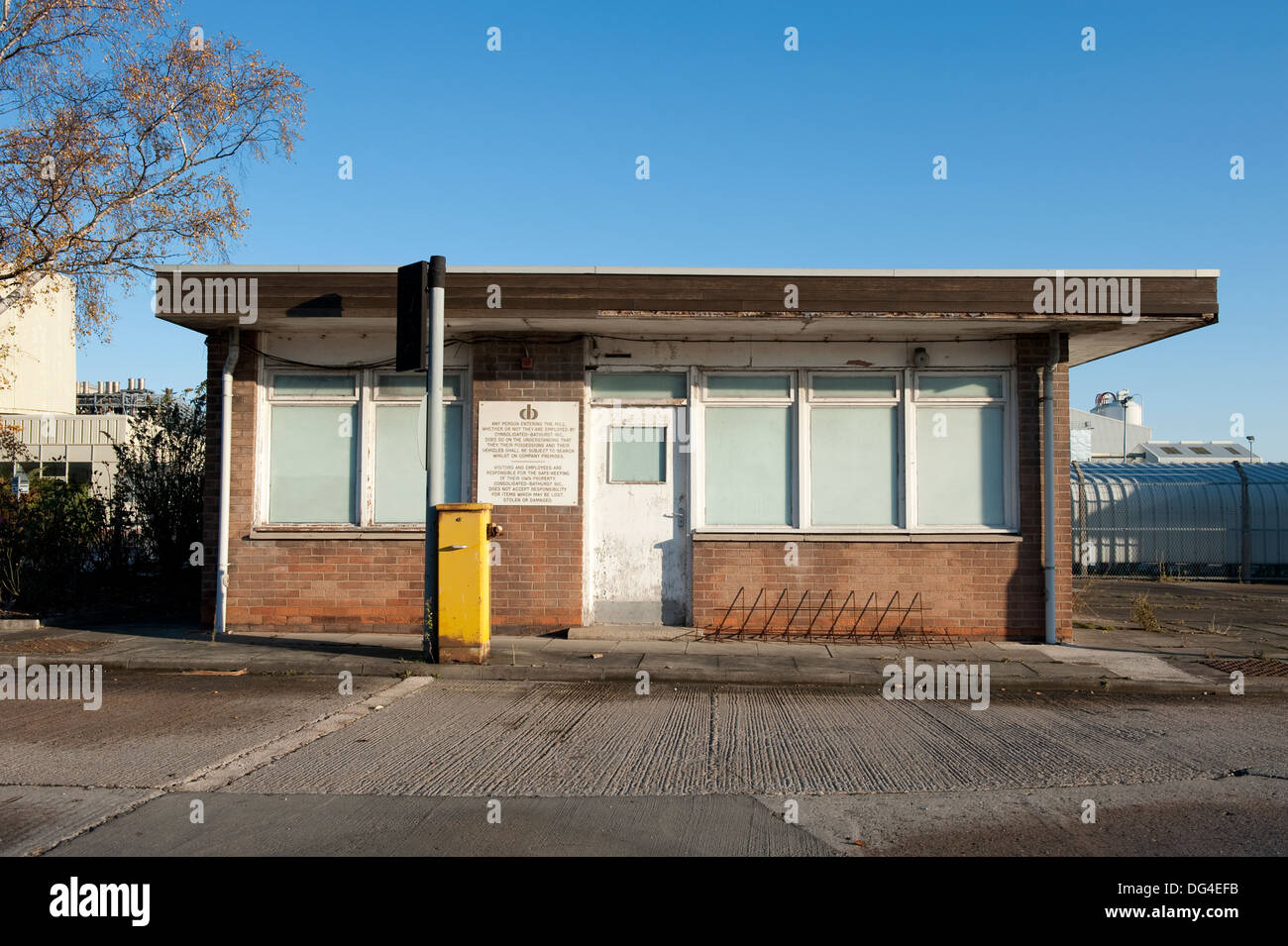 Closed closed house hi-res stock photography and images - Alamy