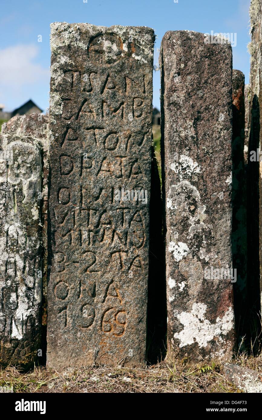 Tombs madagascar hi-res stock photography and images - Alamy