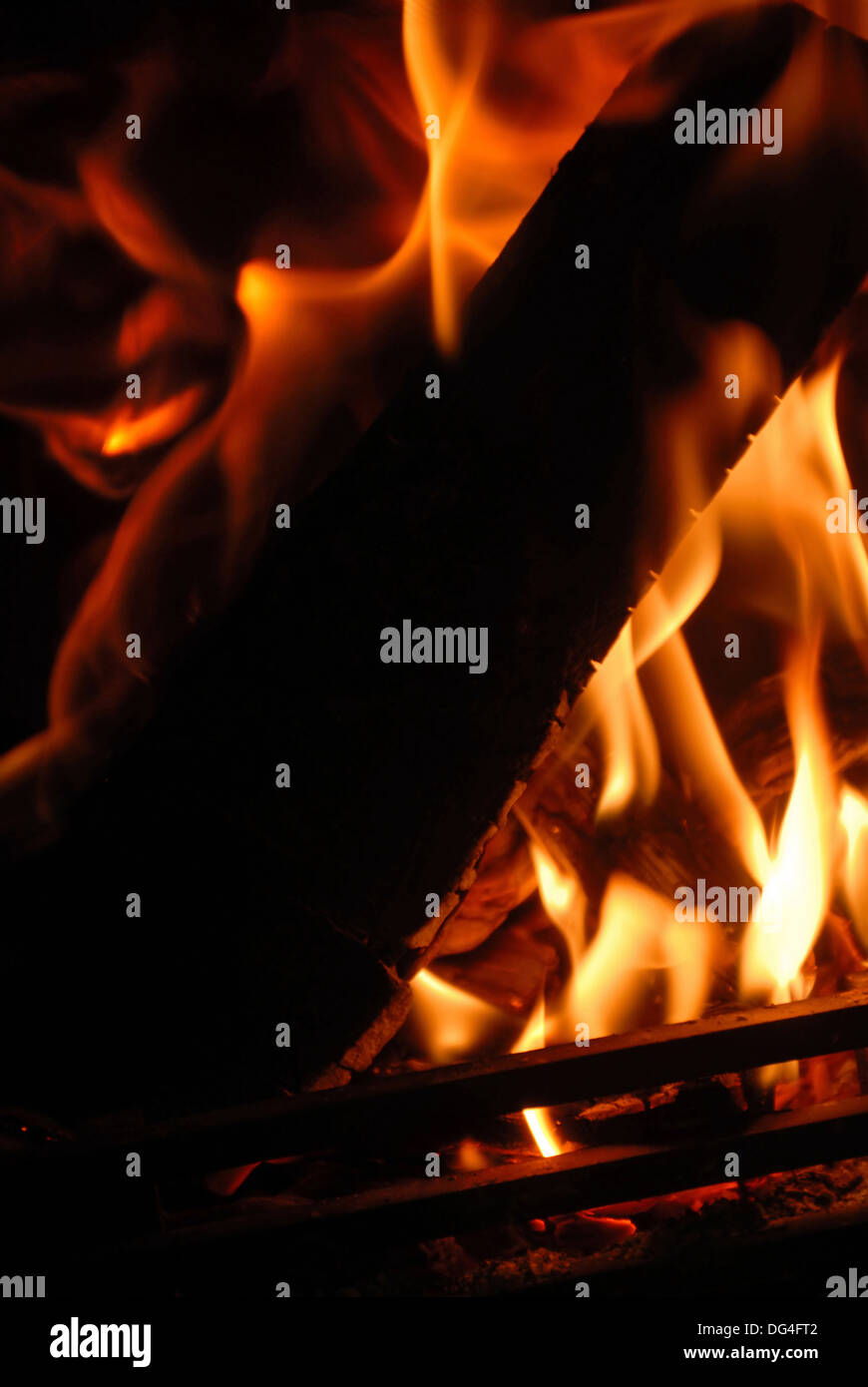 Fire grate hi-res stock photography and images - Alamy