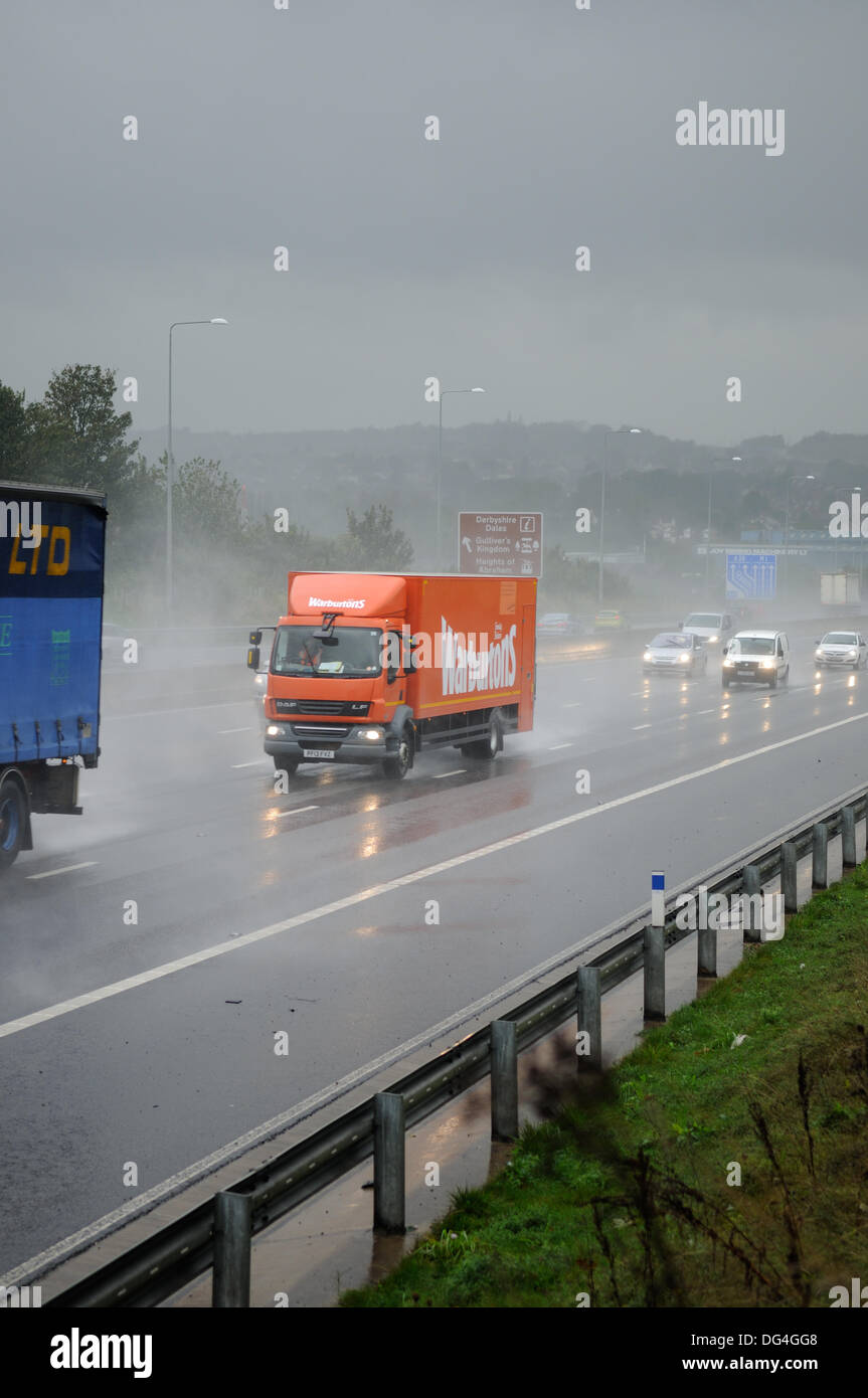 Nottinghamshire,UK.14th October 2013.Heavy rain continues to fall for ...