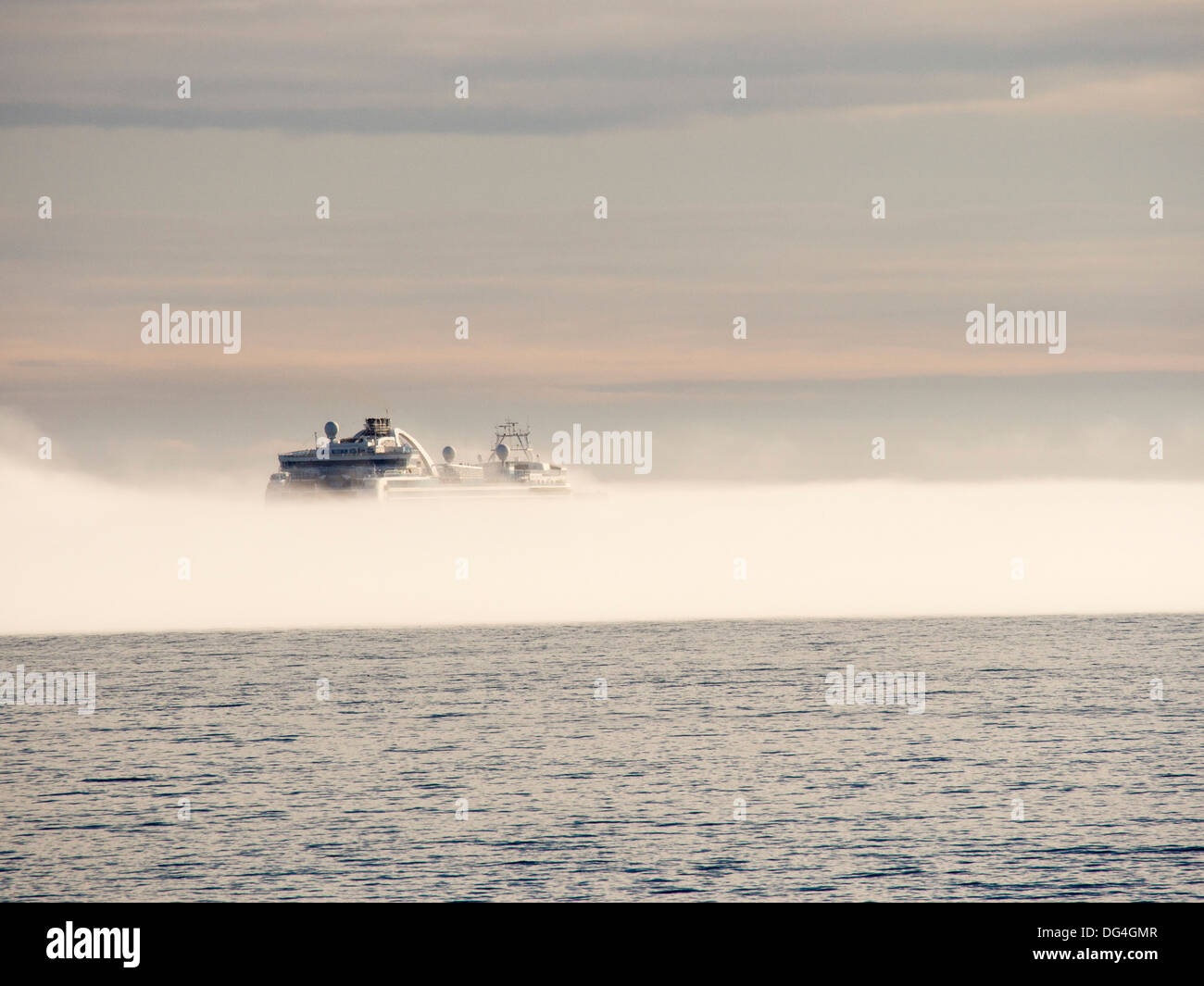 Ship in sea fog hi-res stock photography and images - Alamy