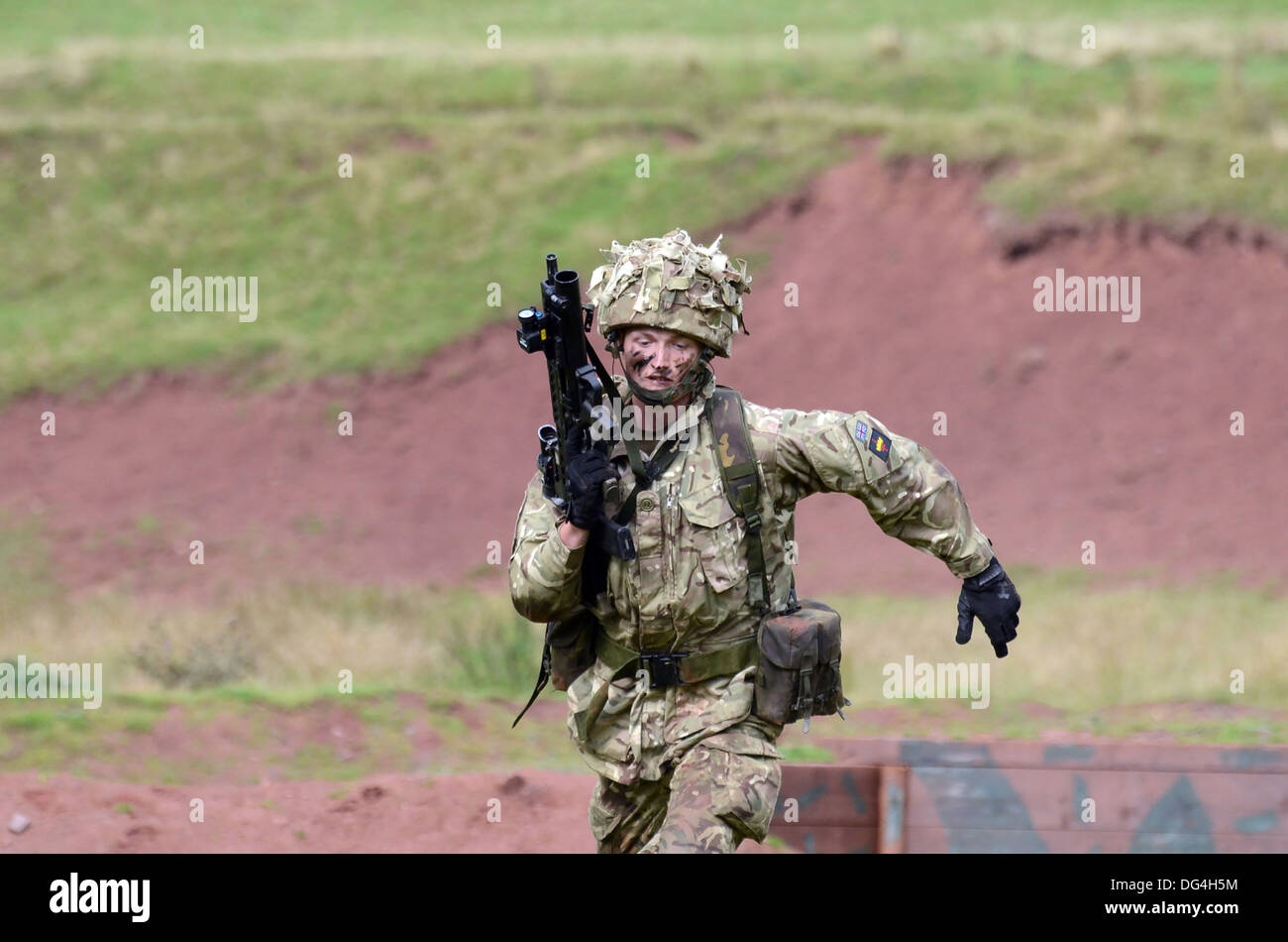 Live firing range hi-res stock photography and images - Alamy