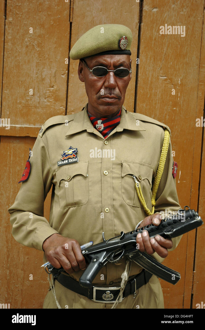 Kashmir police cop hi-res stock photography and images - Alamy
