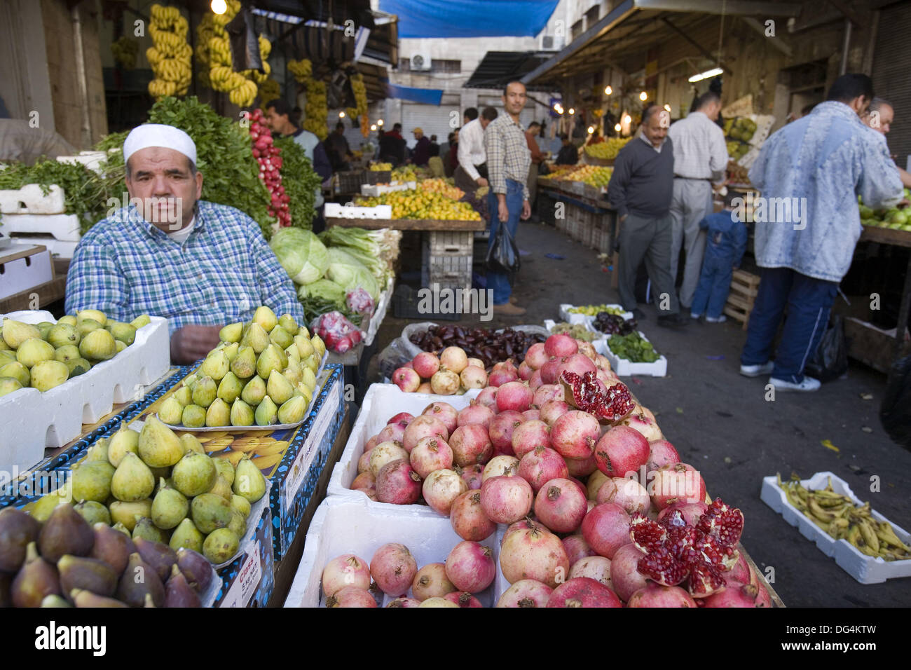 Jordan Fruit Amman High Resolution Stock Photography and Images - Alamy