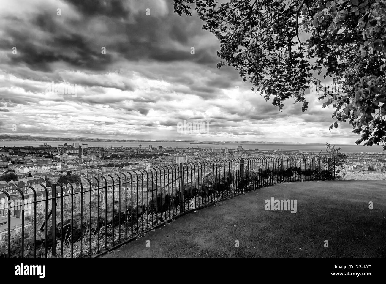 Edinburgh landscapes Black and White Stock Photos & Images - Alamy