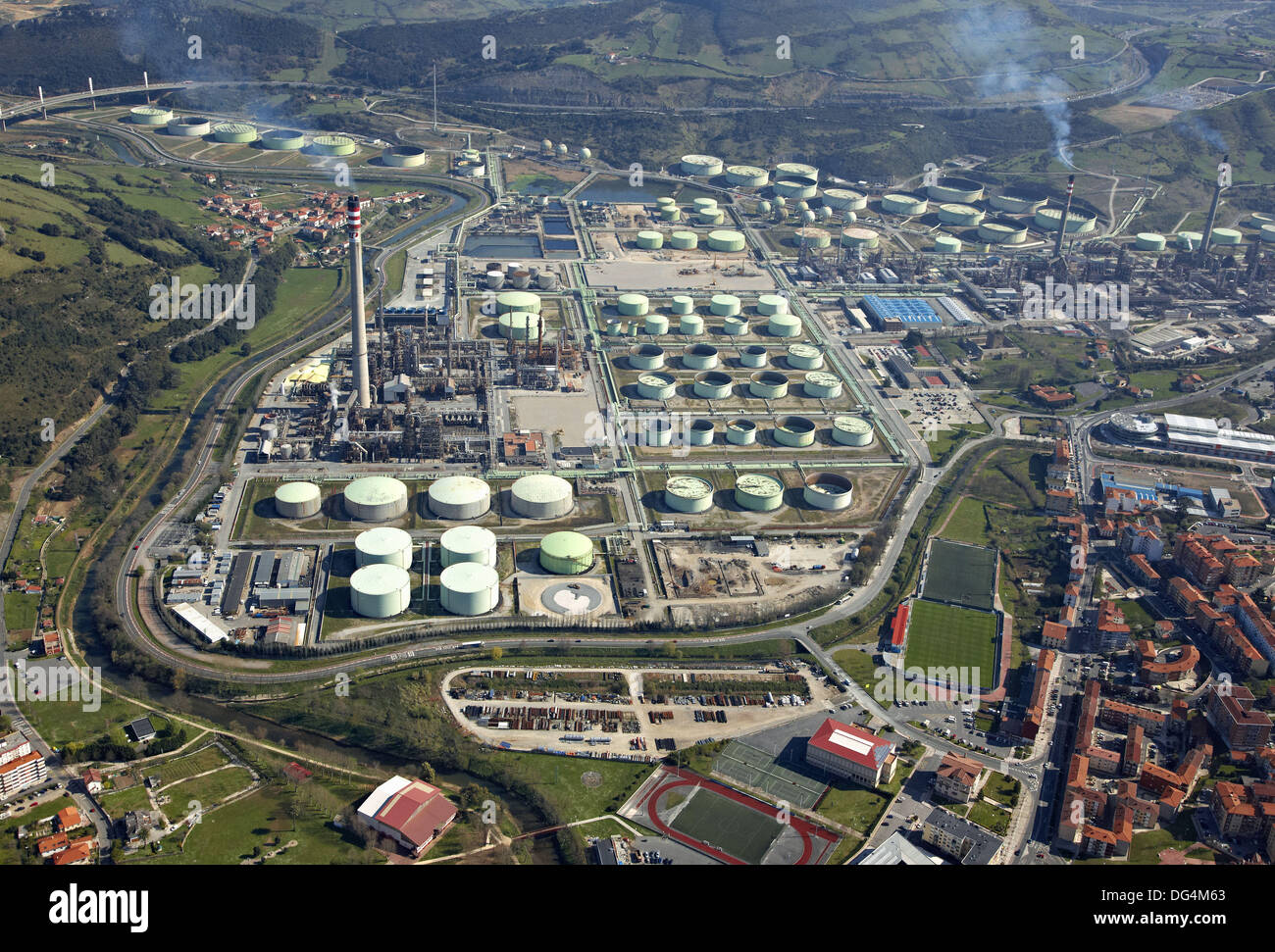 Petronor Muskiz High Resolution Stock Photography and Images - Alamy