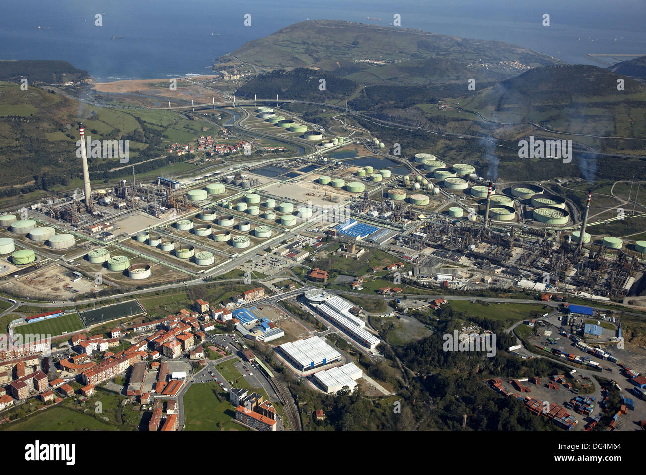 Petronor Muskiz High Resolution Stock Photography and Images - Alamy